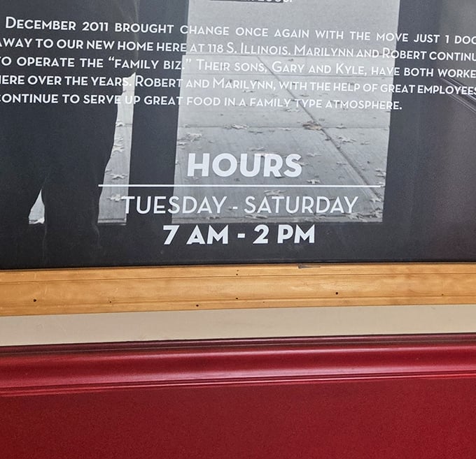 These hours tell you everything you need to know—this is breakfast and lunch done right, with no late-night compromises.