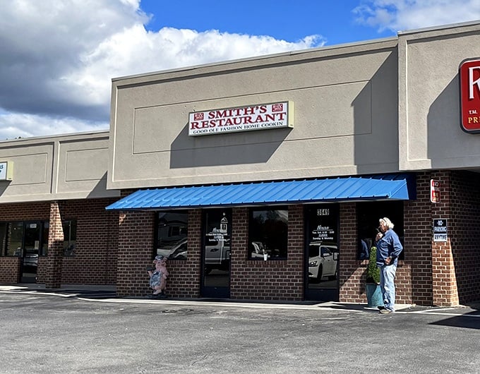 The exterior view that greets hungry visitors—a modest storefront that's become a landmark for those who know where real flavor lives.