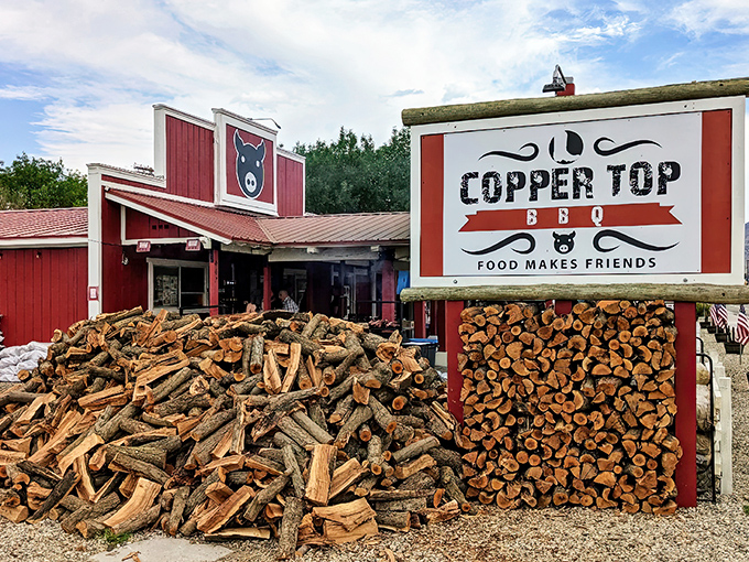 That towering woodpile isn't just for show – it's the secret to smoky perfection at this Sierra Nevada gem.