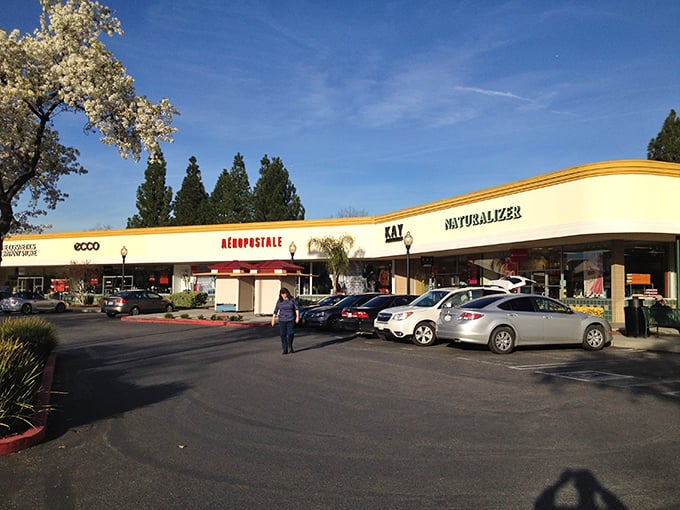 Strolling through Gilroy’s outlets feels like wandering a sunlit marketplace, only every stall whispers bargain.