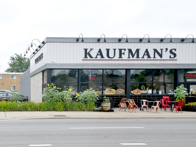 Kaufman's modern storefront proves that good things come to those who wait – especially sandwiches.