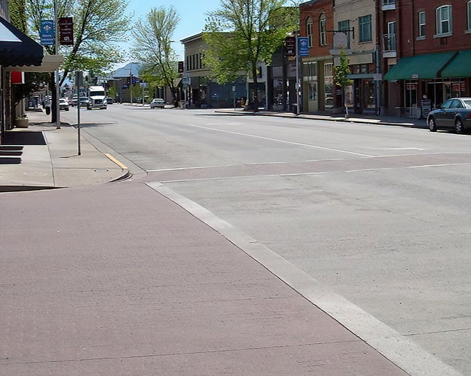 Downtown La Grande proves that Main Street America is alive and thriving without the hefty price tag. 