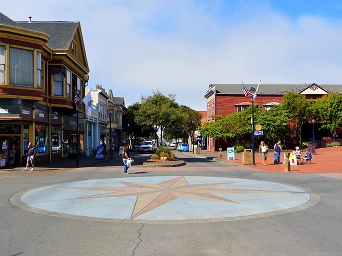 Where compass roses bloom on pavement! Eureka's town square feels like stepping into a Norman Rockwell painting that somehow scored better real estate than the original.