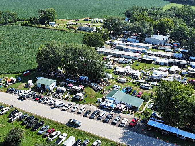 Social distancing? Not a problem when your flea market spans acres of countryside. Sparks offers endless rows of potential "remember when" moments.