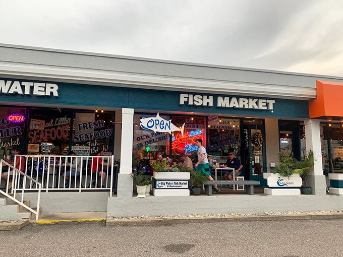 "Open" signs and neon lights beckon hungry visitors to this unassuming seafood haven where freshness isn't just advertised—it's guaranteed.