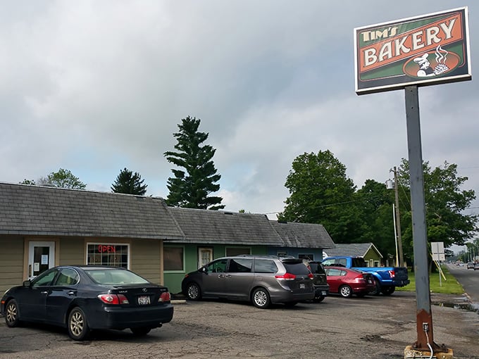 Classic small-town bakery vibes with a sign that might as well say "Happiness Sold Here" – worth the morning detour!