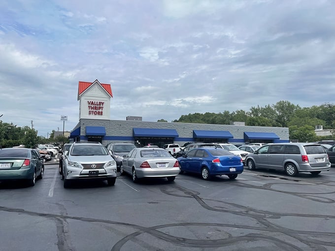 When the parking lot looks like a treasure hunters' convention, you know you've found thrift store gold.