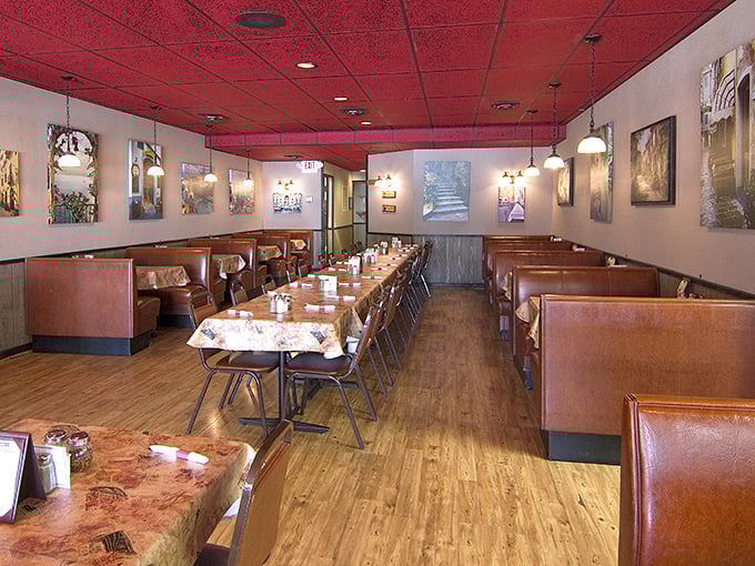 Red ceiling, wooden floors, and checkered tablecloths – Giovanni's dining room isn't chasing Instagram trends, it's preserving the classic Italian-American experience we all crave.