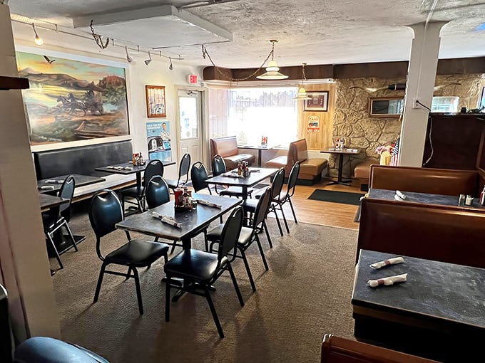 No-frills dining room where conversations matter more than décor. Those landscape paintings have witnessed countless "mmms" and "aahs" over perfectly cooked steaks.