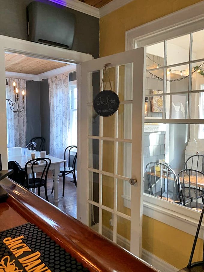 Step through French doors into dining rooms that feel like your favorite aunt's country home – if your aunt happened to be a breakfast wizard.