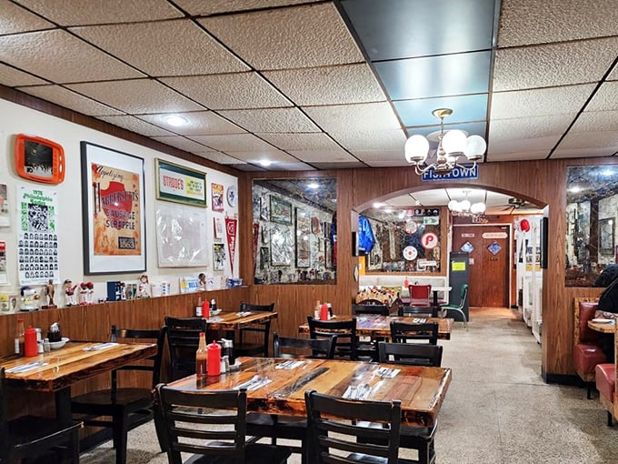 Step inside and time stands still – wood-paneled walls adorned with local memorabilia tell stories of Philly's past while comfortable tables await your breakfast adventure.