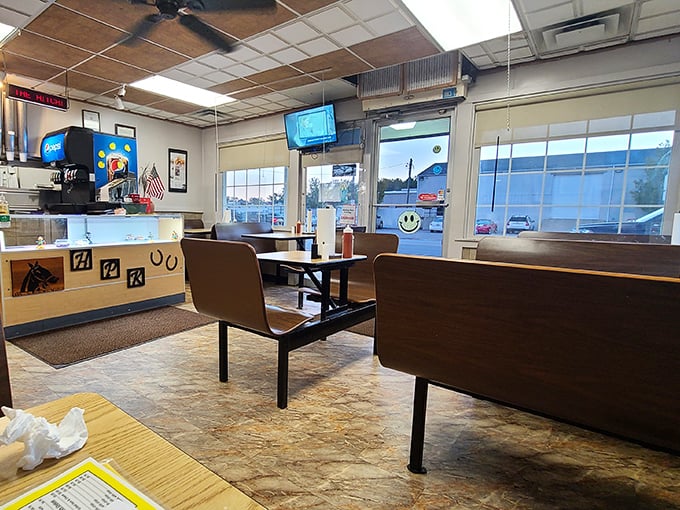 No-frills dining at its finest—where the focus is squarely on the food, not the decor. That smiley face knows what's coming.