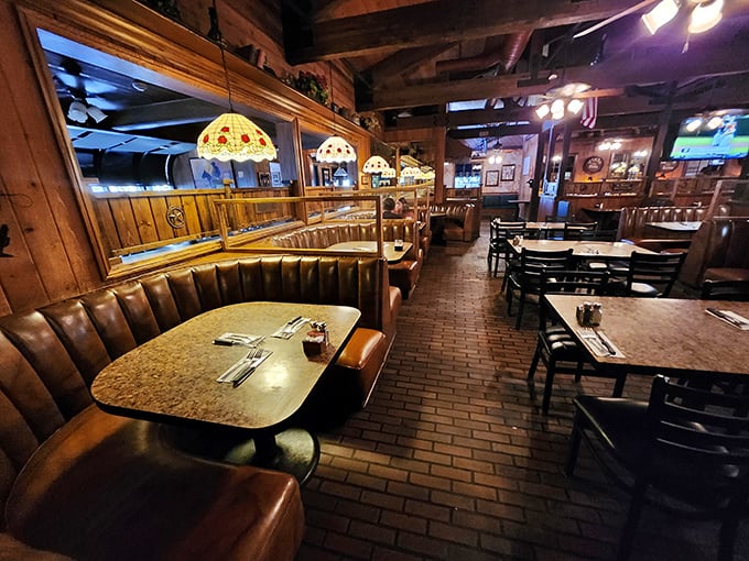 Step inside and time pleasantly stands still—warm wood paneling, Tiffany-style lamps, and leather booths create the steakhouse ambiance of your dreams.
