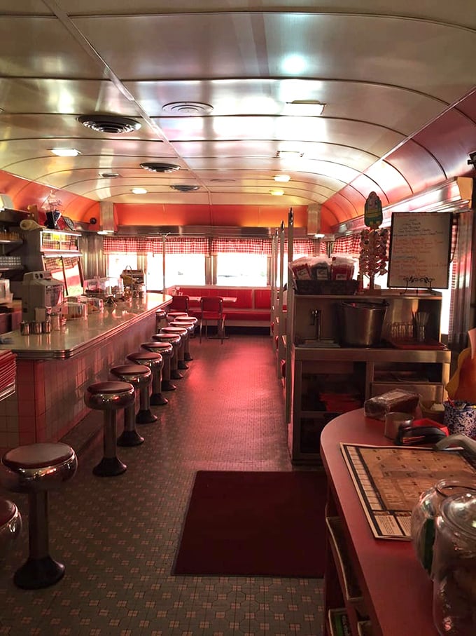 Step inside and time travel to the 1950s—red vinyl booths, chrome stools, and not an avocado toast in sight. Pure American diner magic.