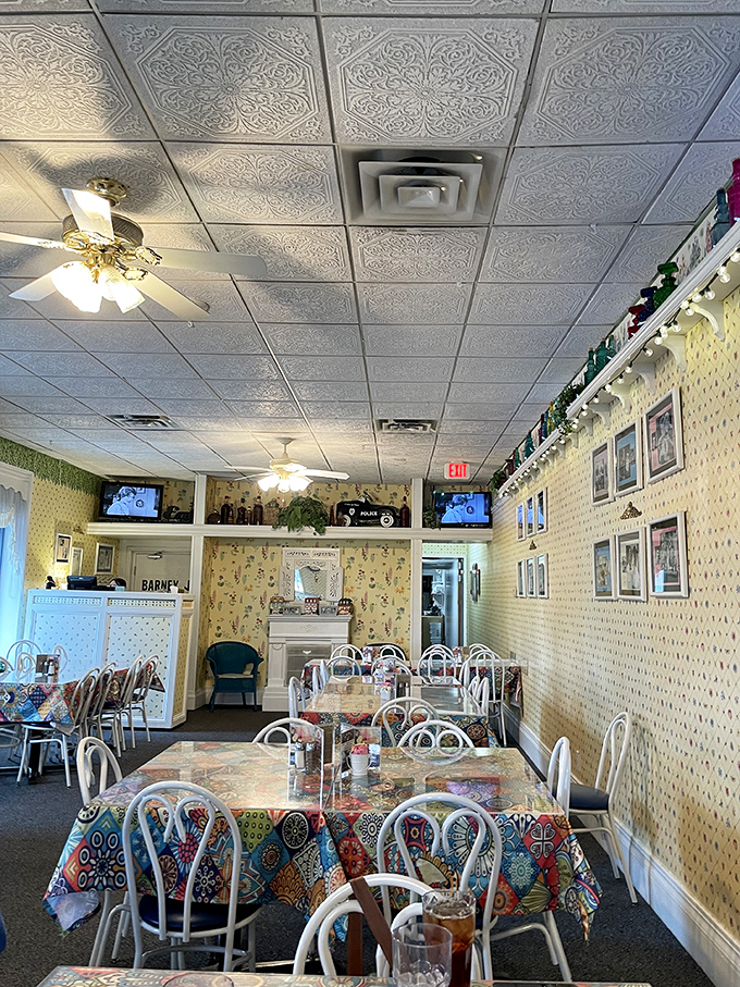 2. interior