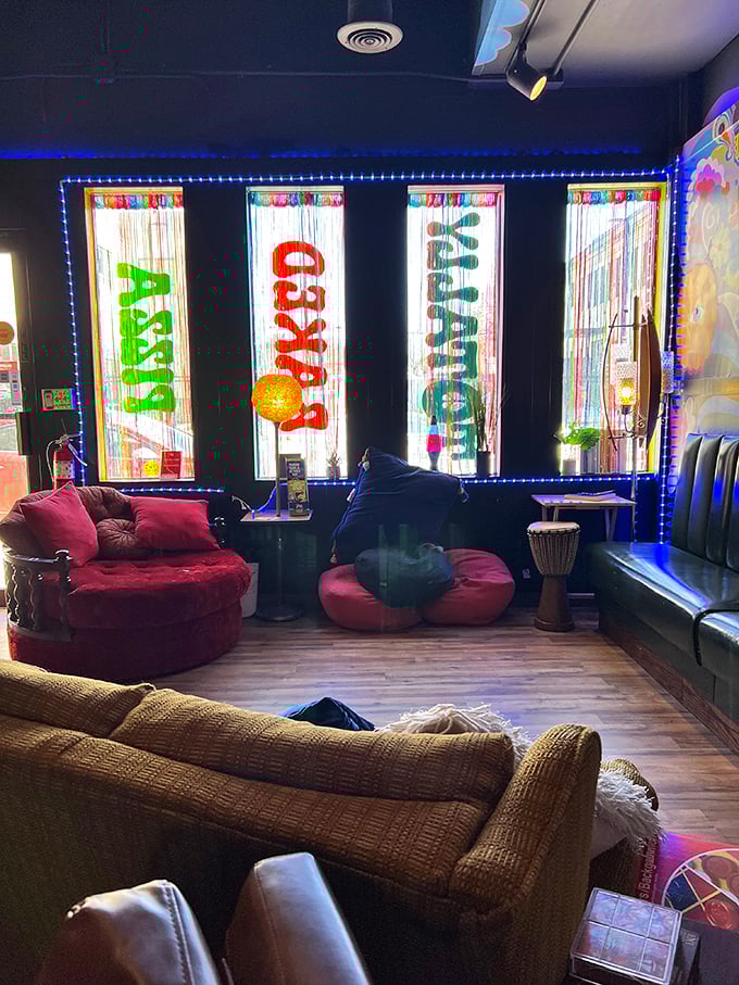 2. interior