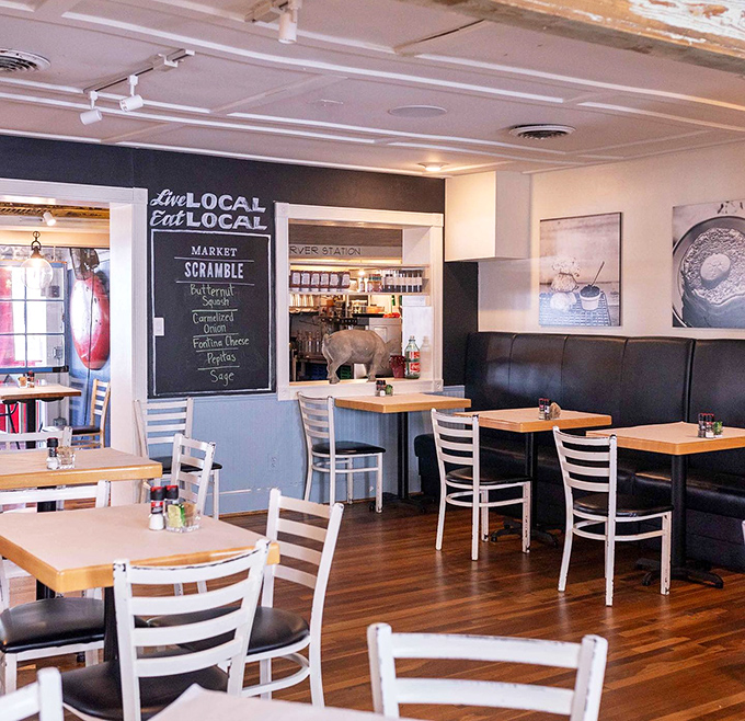 Inside, the "Live Local, Eat Local" mantra isn't just wall decoration—it's the culinary constitution that governs every plate that leaves the kitchen.
