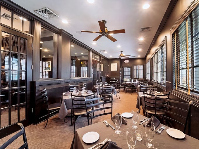 Elegant simplicity reigns in this dining room where ceiling fans lazily circulate the intoxicating aromas of perfectly seared beef. Every table feels like the best seat in the house.