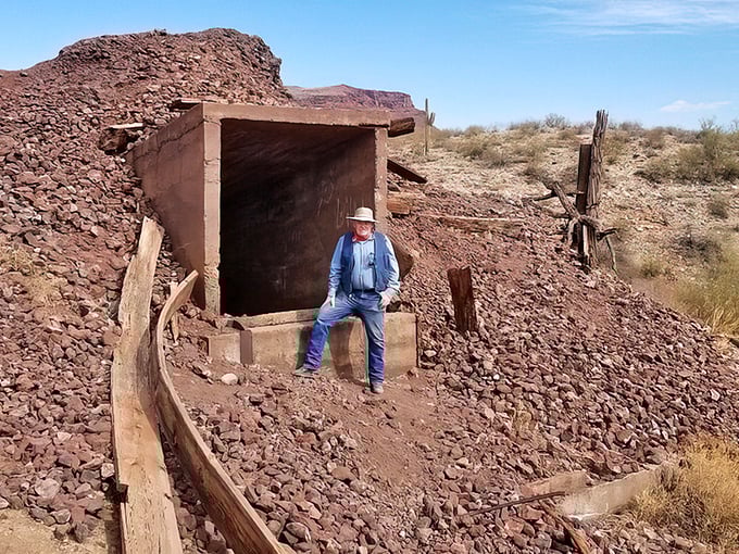 Arizona's mining history stands preserved in rusty glory, like a time capsule someone forgot to bury. The desert reclaims everything… eventually.