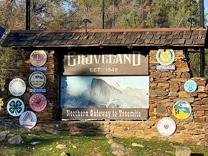 "Northern Gateway to Yosemite" isn't just a slogan—it's Groveland's promise of adventure, complete with community badges that tell stories of mountain pride.