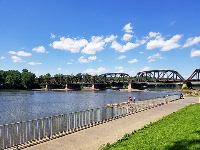This isn't just any bridge—it's a steel sentinel that has witnessed decades of river stories while connecting communities on either shore.