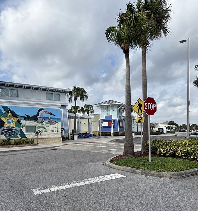 Even law enforcement appreciates a good deal—this colorful entrance near the sheriff's substation welcomes bargain hunters to shopping paradise.