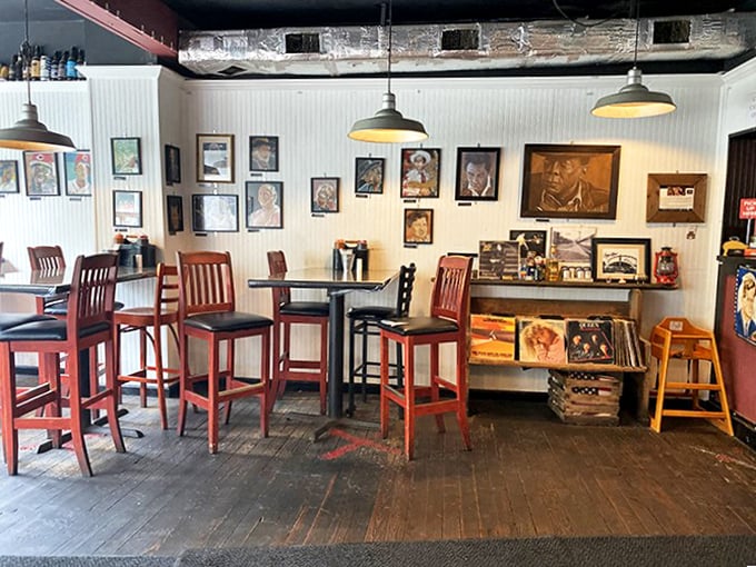 Vinyl records and vintage memorabilia line the walls, creating the perfect soundtrack for your barbecue adventure. Soul music and soul food—a match made in heaven.