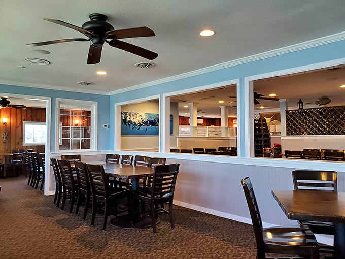 Light blue walls and wooden tables create the perfect backdrop for seafood feasts – no pretentious white tablecloths needed here.