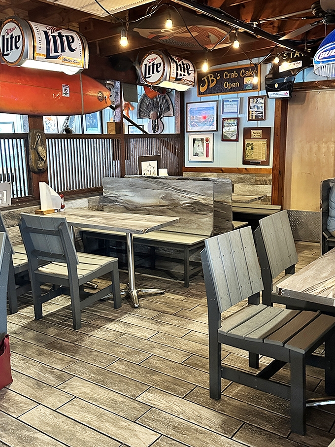 Beer signs hanging from the ceiling, corrugated metal walls, and wooden tables that have hosted thousands of seafood feasts – this is Old Florida perfection.