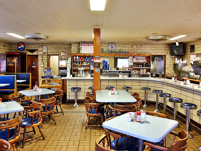 Step inside and the time-travel is complete – classic counter seating, wooden chairs, and tile floors that have supported hungry Toledoans for generations.