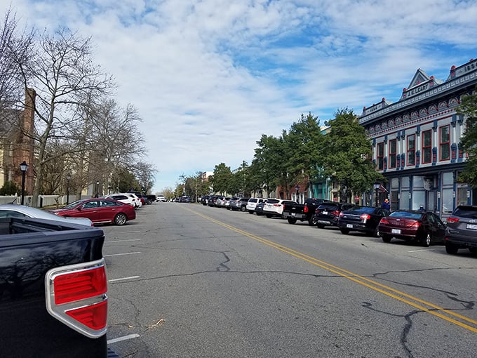 Edenton's main street offers that perfect small-town tableau – historic buildings on one side, convenient parking on the other, and endless charm everywhere you look.