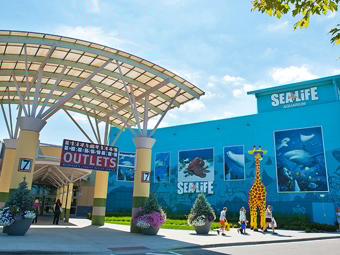 This curved canopy entrance looks like something from a futuristic shopping dream – welcome to retail paradise!