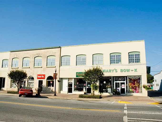 Downtown Jesup proves that sometimes the best adventures happen where the sidewalks are wide and worries are narrow.