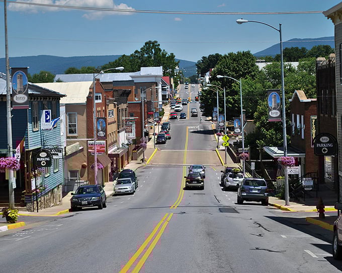 Luray's main drag looks straight out of a Hallmark movie – minus the improbable Christmas romances.