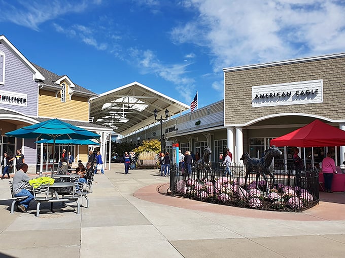 Clean lines and smart design prove that outlet shopping can be both practical and surprisingly elegant.