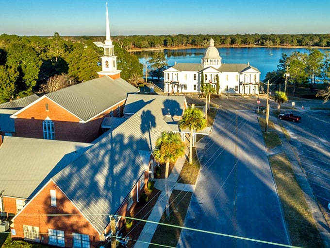 When Mother Nature uses a compass, you get DeFuniak Springs' impossibly perfect circular lake.