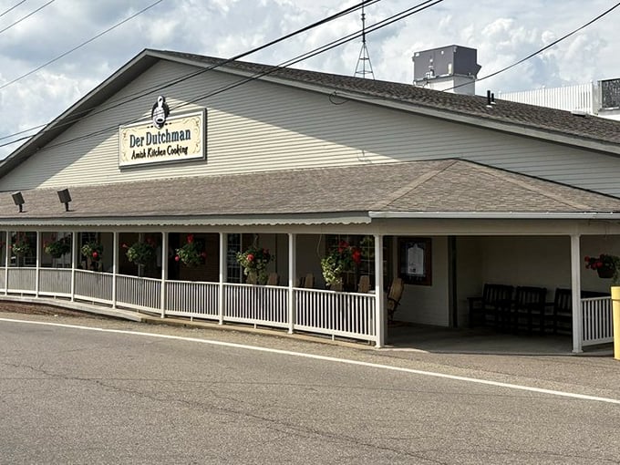 That classic Amish architecture tells you authentic flavors await inside this Walnut Creek gem.
