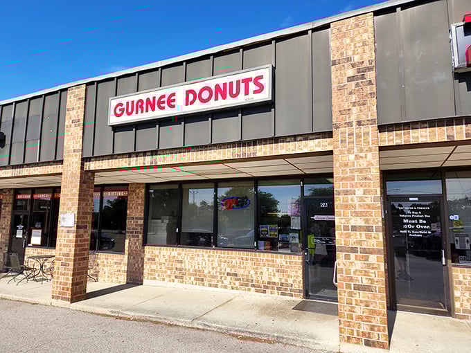 Gurnee Donuts keeps it refreshingly simple—no fancy frills, just the promise of freshly-made treats waiting behind those welcoming doors.