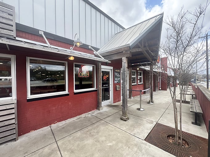 That covered entrance isn't just charming—it's where chicken lovers gather before braving Rocky's legendary spice levels.