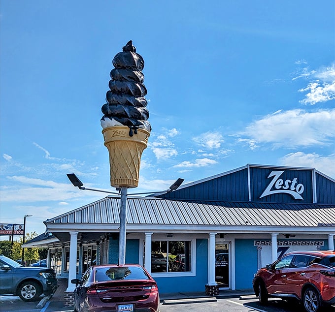 Classic Americana meets comfort food perfection – where nostalgia tastes as good as it looks.