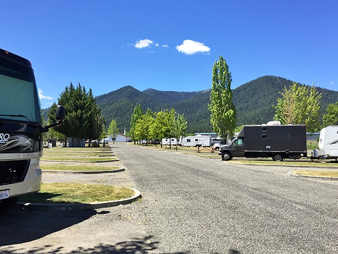The RV park offers million-dollar mountain views without the million-dollar price tag. Nature's IMAX theater plays 24/7 with no subscription required.