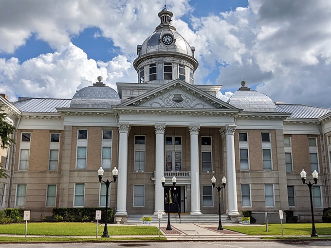 The Historic Polk County Courthouse isn't just photogenic—it's architectural swagger in limestone form. Columns that would make Jefferson nod in approval.
