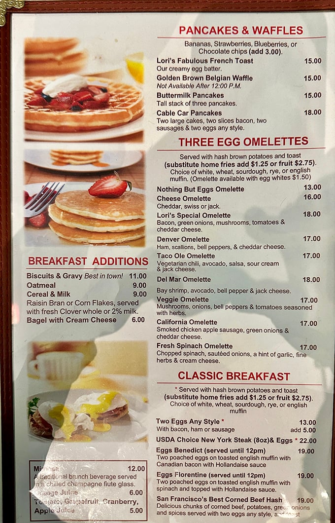 The menu reads like a love letter to American classics. That "Fabulous French Toast" isn't just bragging—it's truth in advertising.