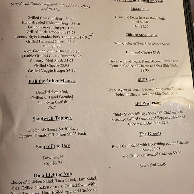 The menu at Bev's reads like a love letter to Midwest classics. No foam, no "deconstructed" nonsense—just food that understands what comfort really means.