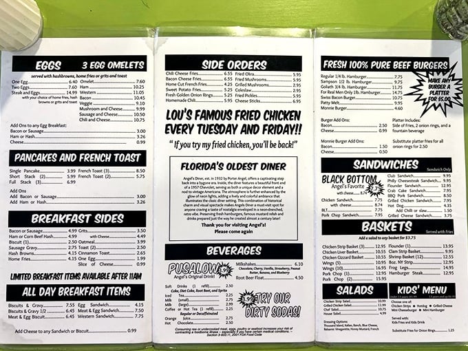 From hearty omelets and juicy burgers to famous fried chicken, Angel’s Dining Car menu brings comfort food favorites to everyone.