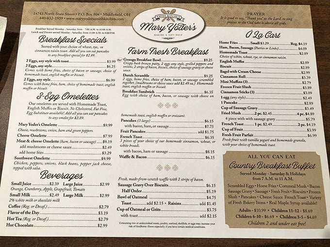 The breakfast menu reads like a love letter to morning hunger – farm-fresh ingredients transformed into plates worth waking up for.