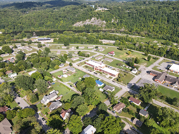 From above, Rockwood reveals its perfect balance – neighborhoods nestled among lush greenery, proving that humans and nature can be excellent roommates.