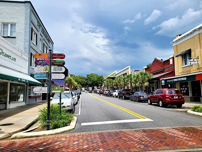 Directional signs point to Mount Dora's treasures like a roadmap to happiness. The brick-paved streets are just begging for a leisurely afternoon stroll.