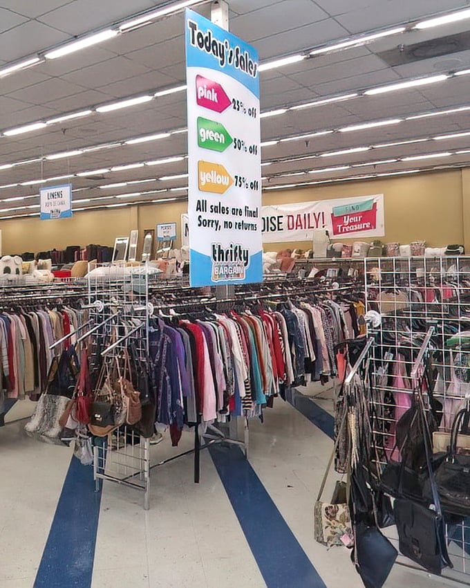 The color-coded tag system is like a treasure map where X marks the discount. Pink, green, yellow—follow the rainbow to savings!