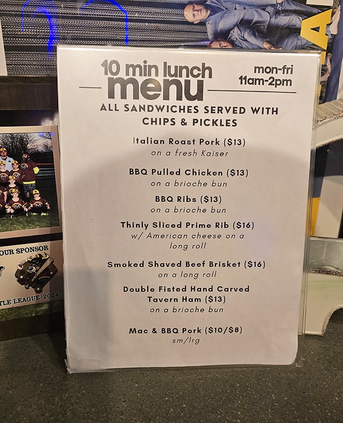 The 10-minute lunch menu promises speed without sacrificing flavor—because sometimes the best things in life shouldn't make you wait.